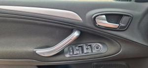 Grey Ford Galaxy 2011 in Daugavpils, with an engine capacity of 2.00 L and mileage of 327 thousand km for 4350 €, photo 18 on AUTOMOTO.COM.LV