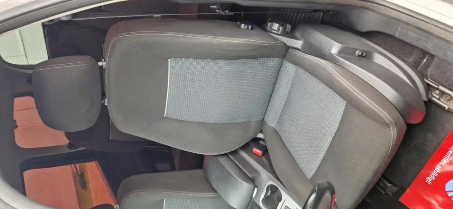 Grey Ford Galaxy 2011 in Daugavpils, with an engine capacity of 2.00 L and mileage of 327 thousand km for 4350 €, photo 19 on AUTOMOTO.COM.LV