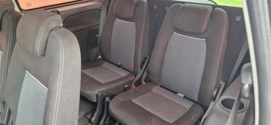 Grey Ford Galaxy 2011 in Daugavpils, with an engine capacity of 2.00 L and mileage of 327 thousand km for 4350 €, photo 21 on AUTOMOTO.COM.LV