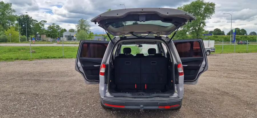 Grey Ford Galaxy 2011 in Daugavpils, with an engine capacity of 2.00 L and mileage of 327 thousand km for 4350 €, photo 27 on AUTOMOTO.COM.LV