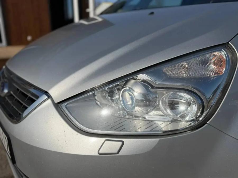 Grey Ford Galaxy 2011 in Riga, with an engine capacity of 2.00 L and mileage of 260 thousand km for 3990 €, photo 8 on AUTOMOTO.COM.LV