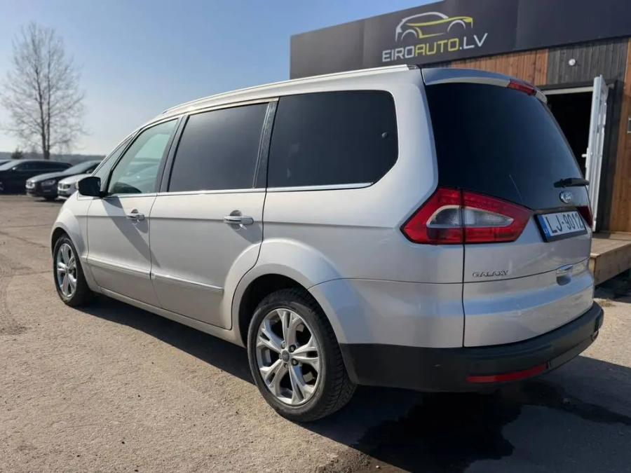 Grey Ford Galaxy 2011 in Riga, with an engine capacity of 2.00 L and mileage of 260 thousand km for 3990 €, photo 10 on AUTOMOTO.COM.LV