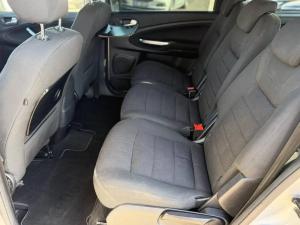 Grey Ford Galaxy 2011 in Riga, with an engine capacity of 2.00 L and mileage of 260 thousand km for 3990 €, photo 13 on AUTOMOTO.COM.LV