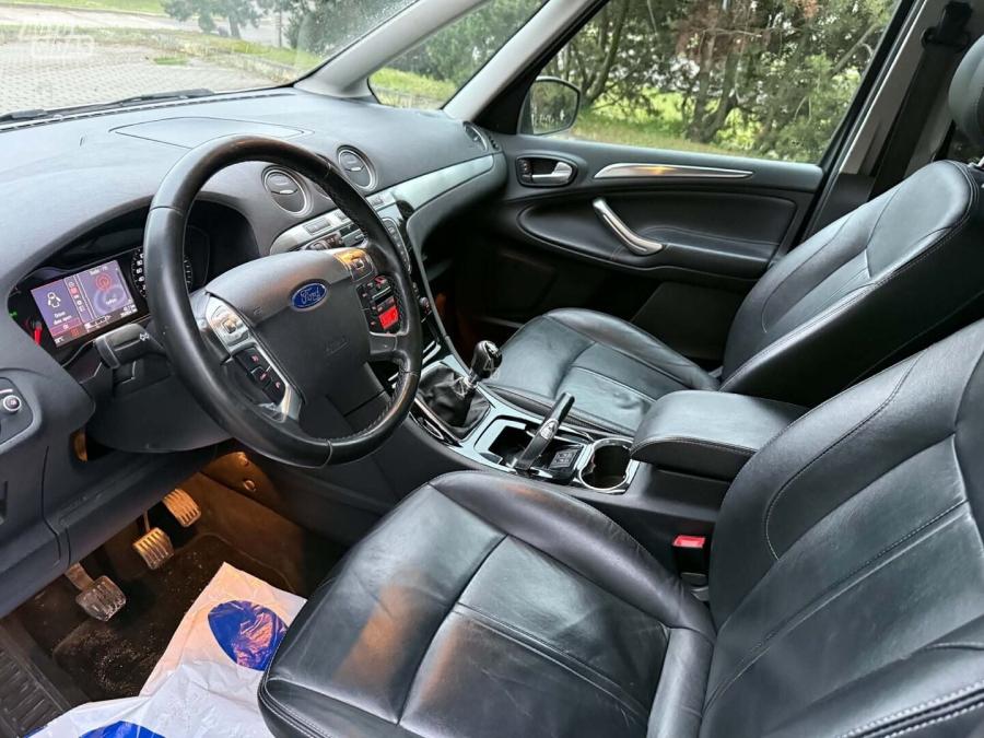 Grey Ford Galaxy 2011 in Mazeikiai, with an engine capacity of 2.00 L and mileage of 285 thousand km for 4650 €, photo 21 on AUTOMOTO.COM.LV