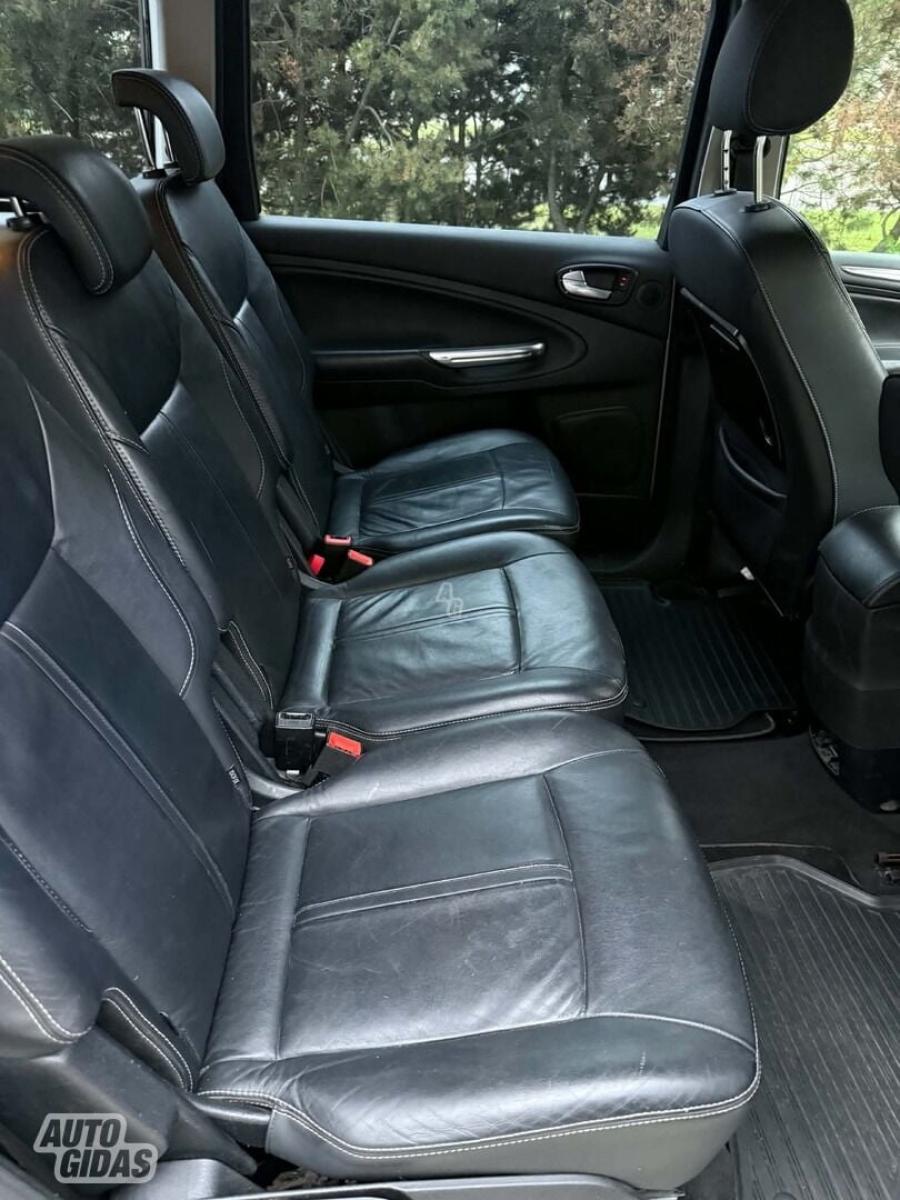 Grey Ford Galaxy 2011 in Mazeikiai, with an engine capacity of 2.00 L and mileage of 285 thousand km for 4650 €, photo 31 on AUTOMOTO.COM.LV