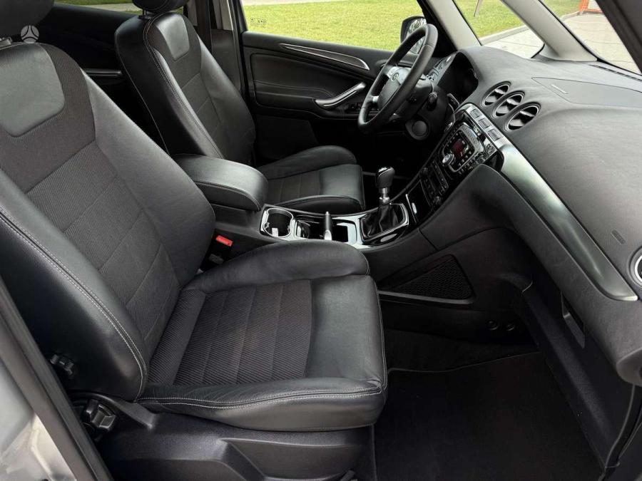 Pelēks Ford Galaxy 2011 Šauļi, ar dzinēja tilpumu 2.00 L un nobraukumu 265 tūkst. km par 6950 €, foto 22 vietnē AUTOMOTO.COM.LV