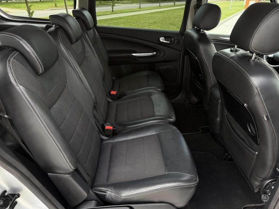 Pelēks Ford Galaxy 2011 Šauļi, ar dzinēja tilpumu 2.00 L un nobraukumu 265 tūkst. km par 6950 €, foto 24 vietnē AUTOMOTO.COM.LV