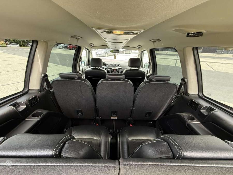 Pelēks Ford Galaxy 2011 Šauļi, ar dzinēja tilpumu 2.00 L un nobraukumu 265 tūkst. km par 6950 €, foto 25 vietnē AUTOMOTO.COM.LV