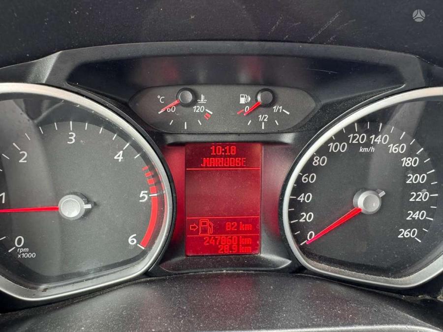 Grey Ford Galaxy 2011 in Jurbarkas, with an engine capacity of 1.56 L and mileage of 247 thousand km for 5450 €, photo 13 on AUTOMOTO.COM.LV