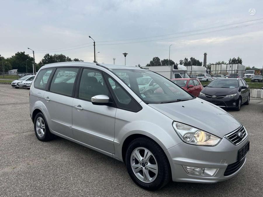 Pelēks Ford Galaxy 2011 Marijampole, ar dzinēja tilpumu 1.56 L un nobraukumu 275 tūkst. km par 4250 €, foto 3 vietnē AUTOMOTO.COM.LV