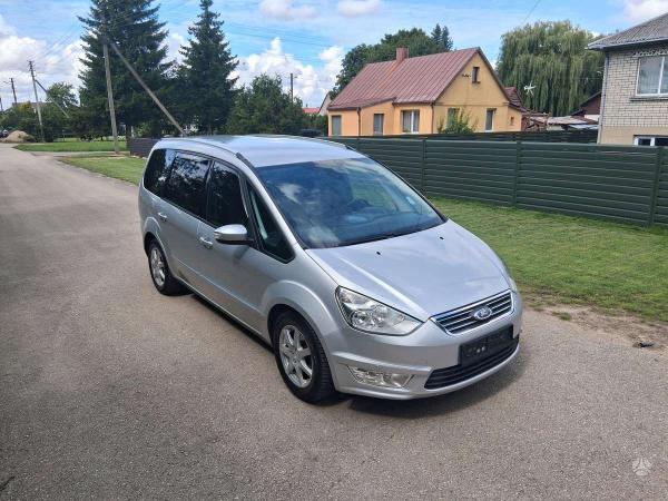 Grey Ford Galaxy 2011 in Marijampole, with an engine capacity of 2.00 L and mileage of 288 thousand km for 4950 €, photo 2 on AUTOMOTO.COM.LV