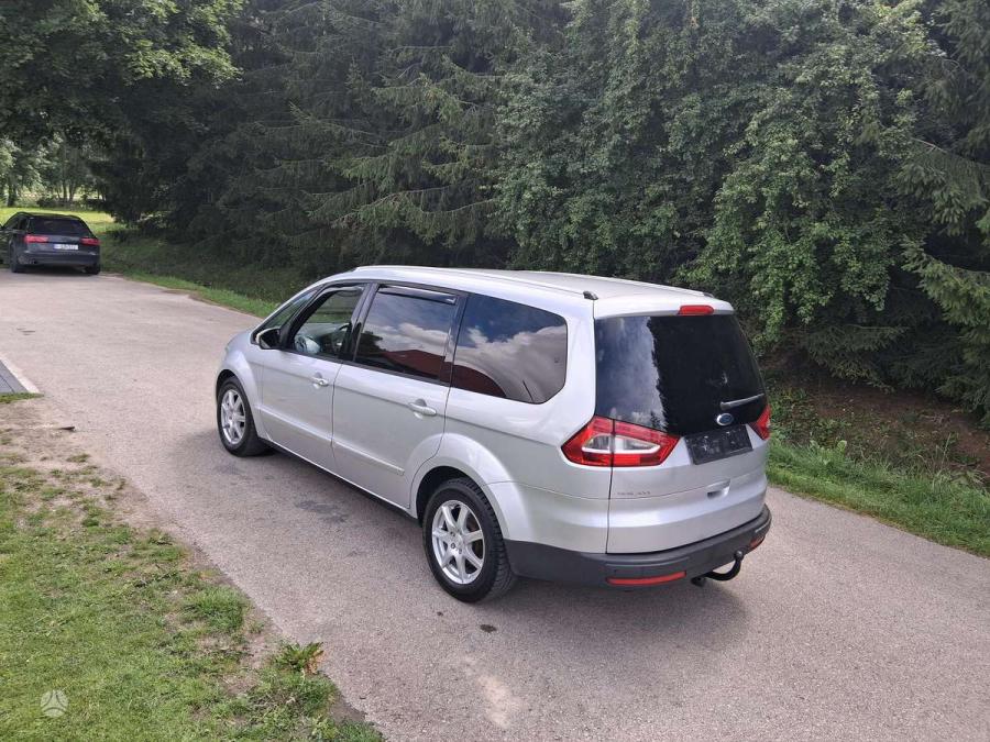 Grey Ford Galaxy 2011 in Marijampole, with an engine capacity of 2.00 L and mileage of 288 thousand km for 4950 €, photo 7 on AUTOMOTO.COM.LV