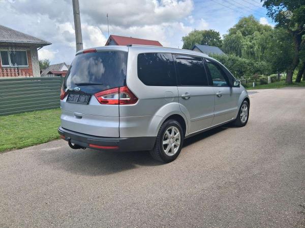 Grey Ford Galaxy 2011 in Marijampole, with an engine capacity of 2.00 L and mileage of 288 thousand km for 4950 €, photo 7 on AUTOMOTO.COM.LV