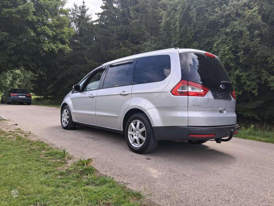 Grey Ford Galaxy 2011 in Marijampole, with an engine capacity of 2.00 L and mileage of 288 thousand km for 4950 €, photo 10 on AUTOMOTO.COM.LV