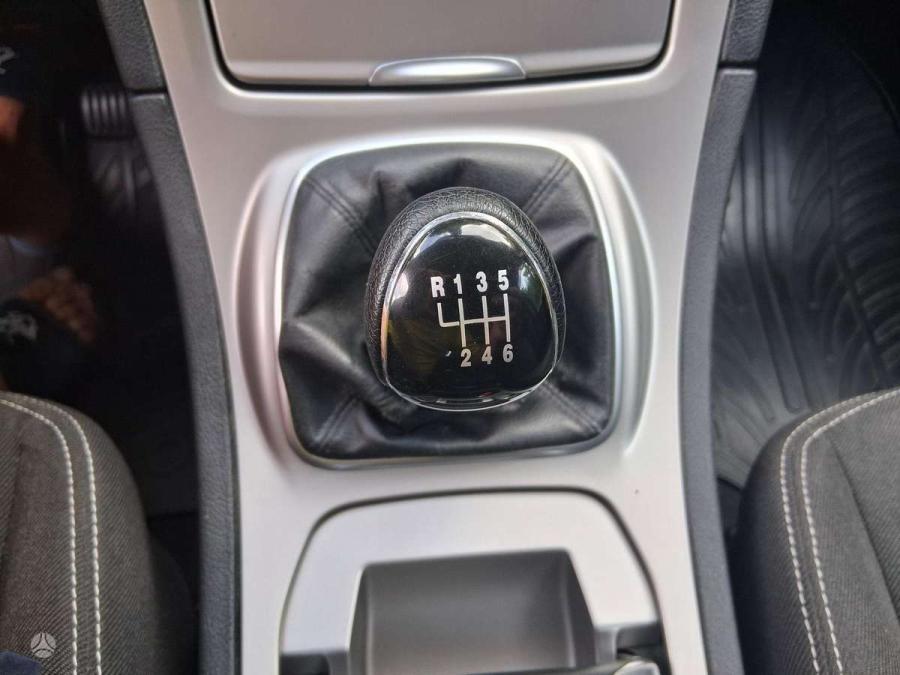 Grey Ford Galaxy 2011 in Marijampole, with an engine capacity of 2.00 L and mileage of 288 thousand km for 4950 €, photo 26 on AUTOMOTO.COM.LV