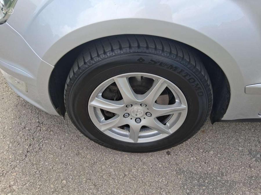 Grey Ford Galaxy 2011 in Marijampole, with an engine capacity of 2.00 L and mileage of 288 thousand km for 4950 €, photo 35 on AUTOMOTO.COM.LV