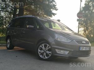 Pelēks Ford Galaxy 2011 Rīga, ar dzinēja tilpumu 2.00 L un nobraukumu 287 tūkst. km par 4599 €, foto 3 vietnē AUTOMOTO.COM.LV