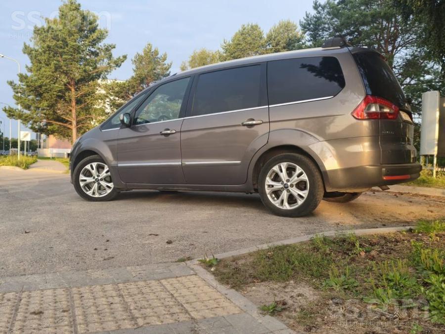 Pelēks Ford Galaxy 2011 Rīga, ar dzinēja tilpumu 2.00 L un nobraukumu 287 tūkst. km par 4599 €, foto 5 vietnē AUTOMOTO.COM.LV