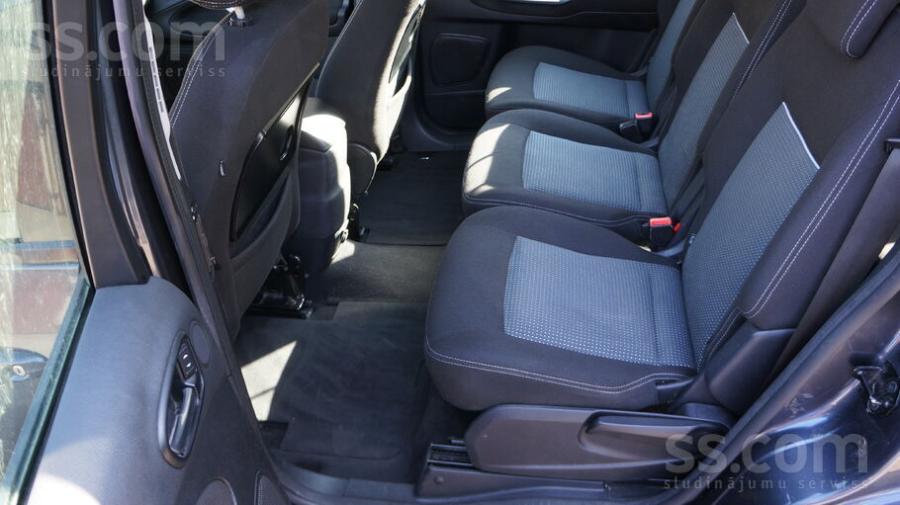 Grey Ford Galaxy 2011 in Jurmala, with an engine capacity of 2.00 L and mileage of 340 thousand km for 4600 €, photo 11 on AUTOMOTO.COM.LV