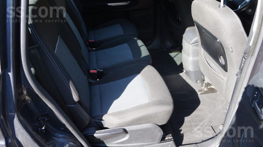 Grey Ford Galaxy 2011 in Jurmala, with an engine capacity of 2.00 L and mileage of 340 thousand km for 4600 €, photo 12 on AUTOMOTO.COM.LV