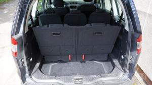 Grey Ford Galaxy 2011 in Jurmala, with an engine capacity of 2.00 L and mileage of 340 thousand km for 4600 €, photo 14 on AUTOMOTO.COM.LV