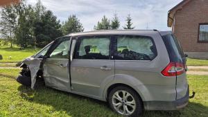 Pelēks Ford Galaxy 2011 Kretinga, ar dzinēja tilpumu 2.00 L un nobraukumu 380 tūkst. km par 1300 €, foto 4 vietnē AUTOMOTO.COM.LV