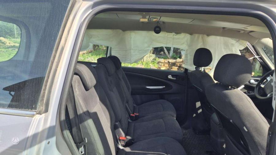 Pelēks Ford Galaxy 2011 Kretinga, ar dzinēja tilpumu 2.00 L un nobraukumu 380 tūkst. km par 1300 €, foto 15 vietnē AUTOMOTO.COM.LV