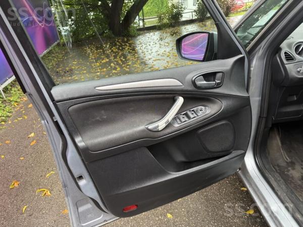 Grey Ford Galaxy 2011 in Riga, with an engine capacity of 2.00 L and mileage of 0 thousand km for 3300 €, photo 7 on AUTOMOTO.COM.LV
