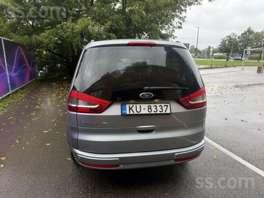 Pelēks Ford Galaxy 2011 Rīga, ar dzinēja tilpumu 2.00 L un nobraukumu 306 tūkst. km par 2900 €, foto 4 vietnē AUTOMOTO.COM.LV