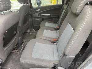 Pelēks Ford Galaxy 2011 Rīga, ar dzinēja tilpumu 2.00 L un nobraukumu 306 tūkst. km par 2900 €, foto 7 vietnē AUTOMOTO.COM.LV