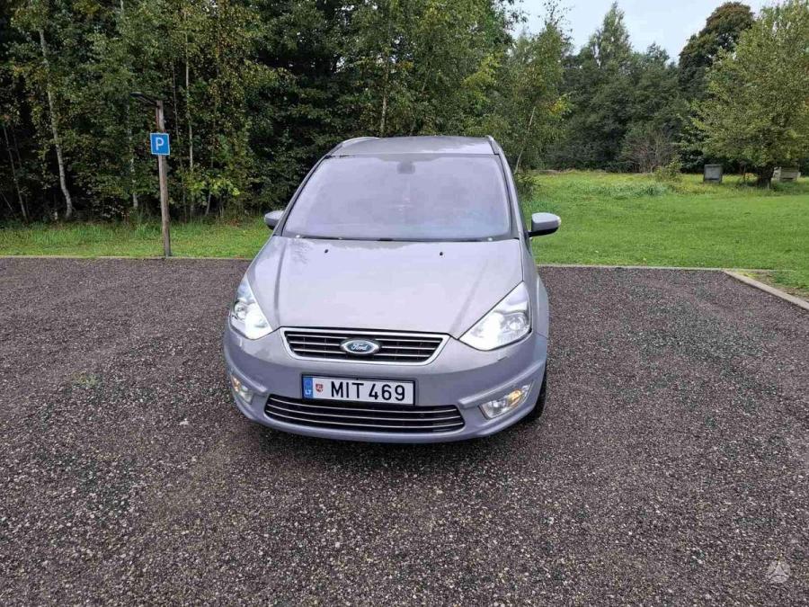 Pelēks Ford Galaxy 2011 Kuršėnai, ar dzinēja tilpumu 1.60 L un nobraukumu 185 tūkst. km par 7500 €, foto 1 vietnē AUTOMOTO.COM.LV