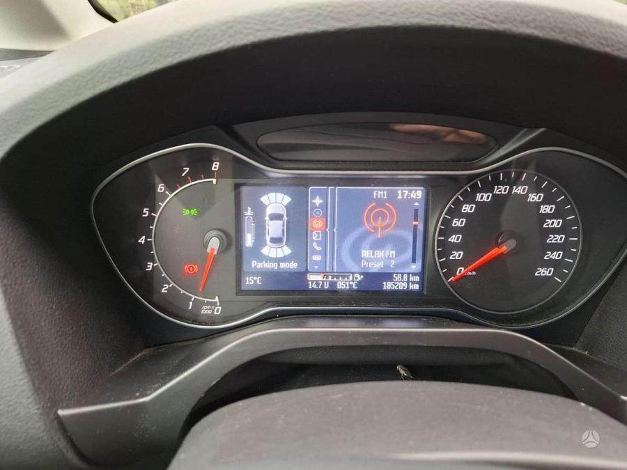 Pelēks Ford Galaxy 2011 Kuršėnai, ar dzinēja tilpumu 1.60 L un nobraukumu 185 tūkst. km par 7500 €, foto 9 vietnē AUTOMOTO.COM.LV