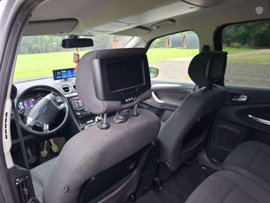 Pelēks Ford Galaxy 2011 Kuršėnai, ar dzinēja tilpumu 1.60 L un nobraukumu 185 tūkst. km par 7500 €, foto 10 vietnē AUTOMOTO.COM.LV