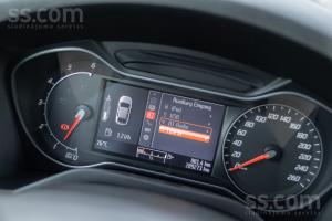 Pelēks Ford Galaxy 2011 Tukums, ar dzinēja tilpumu 2.20 L un nobraukumu 289 tūkst. km par 7790 €, foto 25 vietnē AUTOMOTO.COM.LV