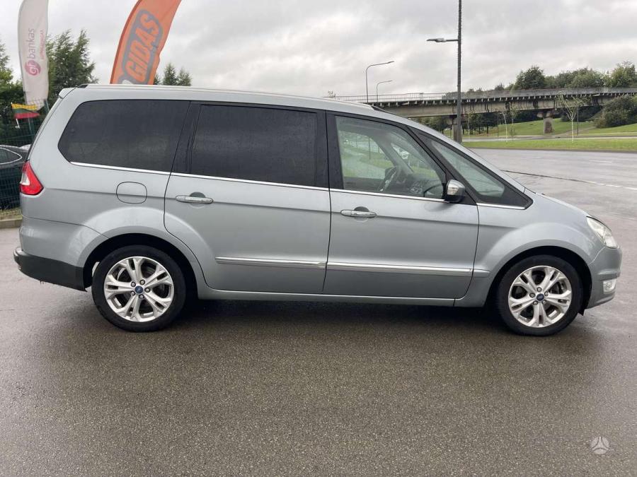 Grey Ford Galaxy 2011 in Kaunas, with an engine capacity of 2.00 L and mileage of 290 thousand km for 3950 €, photo 9 on AUTOMOTO.COM.LV