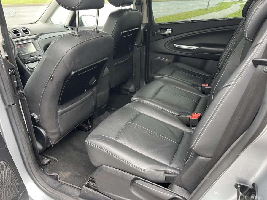Grey Ford Galaxy 2011 in Kaunas, with an engine capacity of 2.00 L and mileage of 290 thousand km for 3950 €, photo 26 on AUTOMOTO.COM.LV