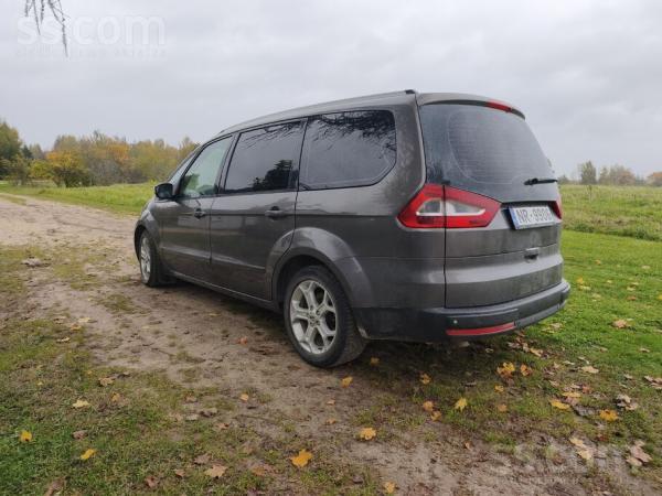 Pelēks Ford Galaxy 2011 Rēzekne, ar dzinēja tilpumu 2.00 L un nobraukumu 286 tūkst. km par 5000 €, foto 3 vietnē AUTOMOTO.COM.LV