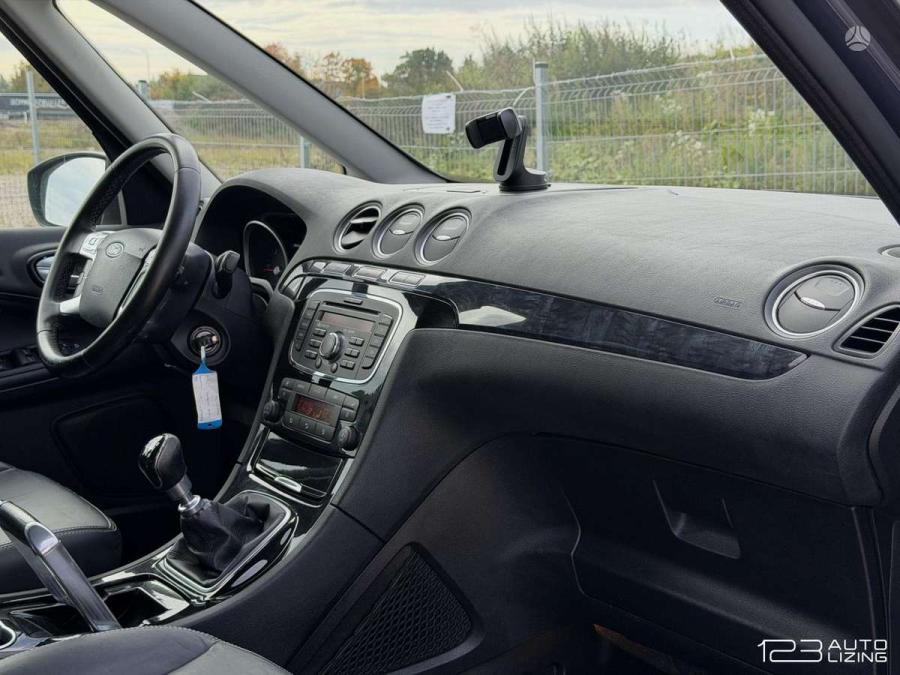 Pelēks Ford Galaxy 2011 Tauragė, ar dzinēja tilpumu 2.00 L un nobraukumu 257 tūkst. km par 5600 €, foto 14 vietnē AUTOMOTO.COM.LV