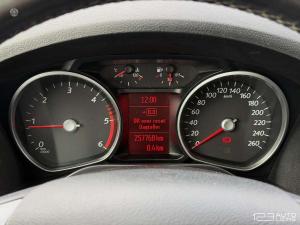 Pelēks Ford Galaxy 2011 Tauragė, ar dzinēja tilpumu 2.00 L un nobraukumu 257 tūkst. km par 5600 €, foto 18 vietnē AUTOMOTO.COM.LV
