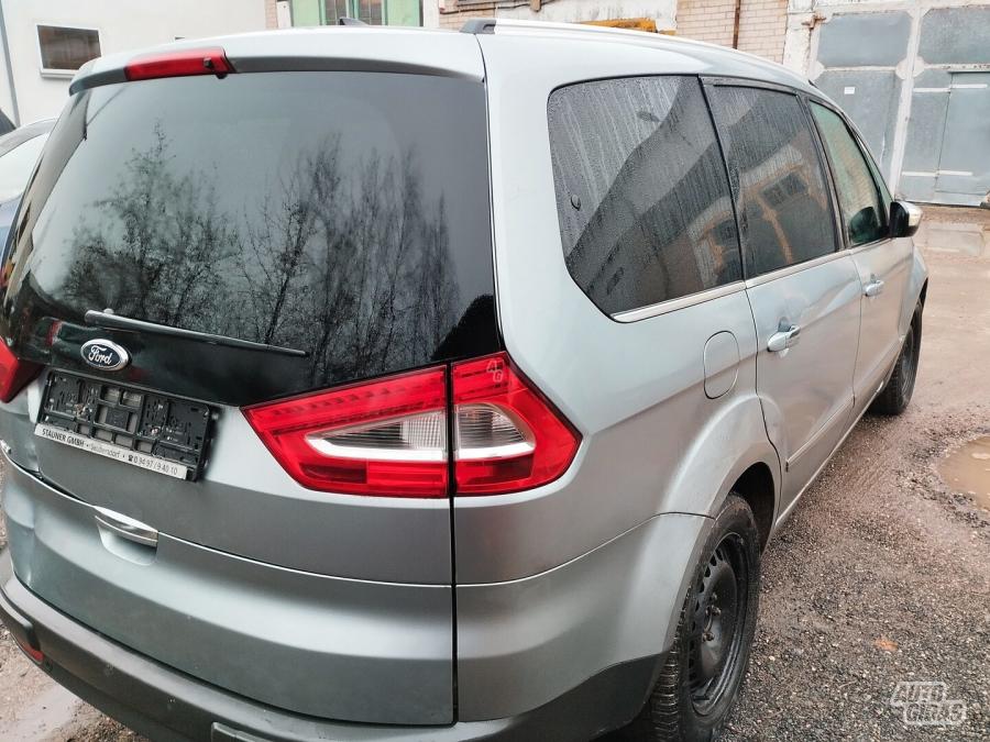 Grey Ford Galaxy 2012 in Vilnius, with an engine capacity of 2.00 L and mileage of 290 thousand km for 3300 €, photo 3 on AUTOMOTO.COM.LV