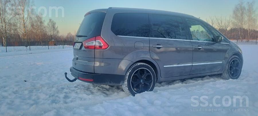 Grey Ford Galaxy 2012 in Jelgava, with an engine capacity of 2.00 L and mileage of 289 thousand km for 5700 €, photo 4 on AUTOMOTO.COM.LV