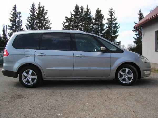Pelēks Ford Galaxy 2012 Sigulda, ar dzinēja tilpumu 2.00 L un nobraukumu 314 tūkst. km par 6850 €, foto 7 vietnē AUTOMOTO.COM.LV