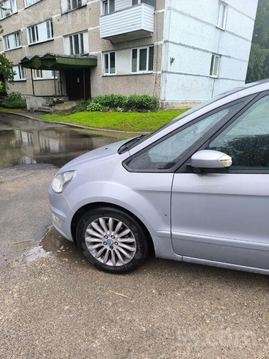 Grey Ford Galaxy 2012 in Jelgava, with an engine capacity of 2.00 L and mileage of 275 thousand km for 5100 €, photo 6 on AUTOMOTO.COM.LV