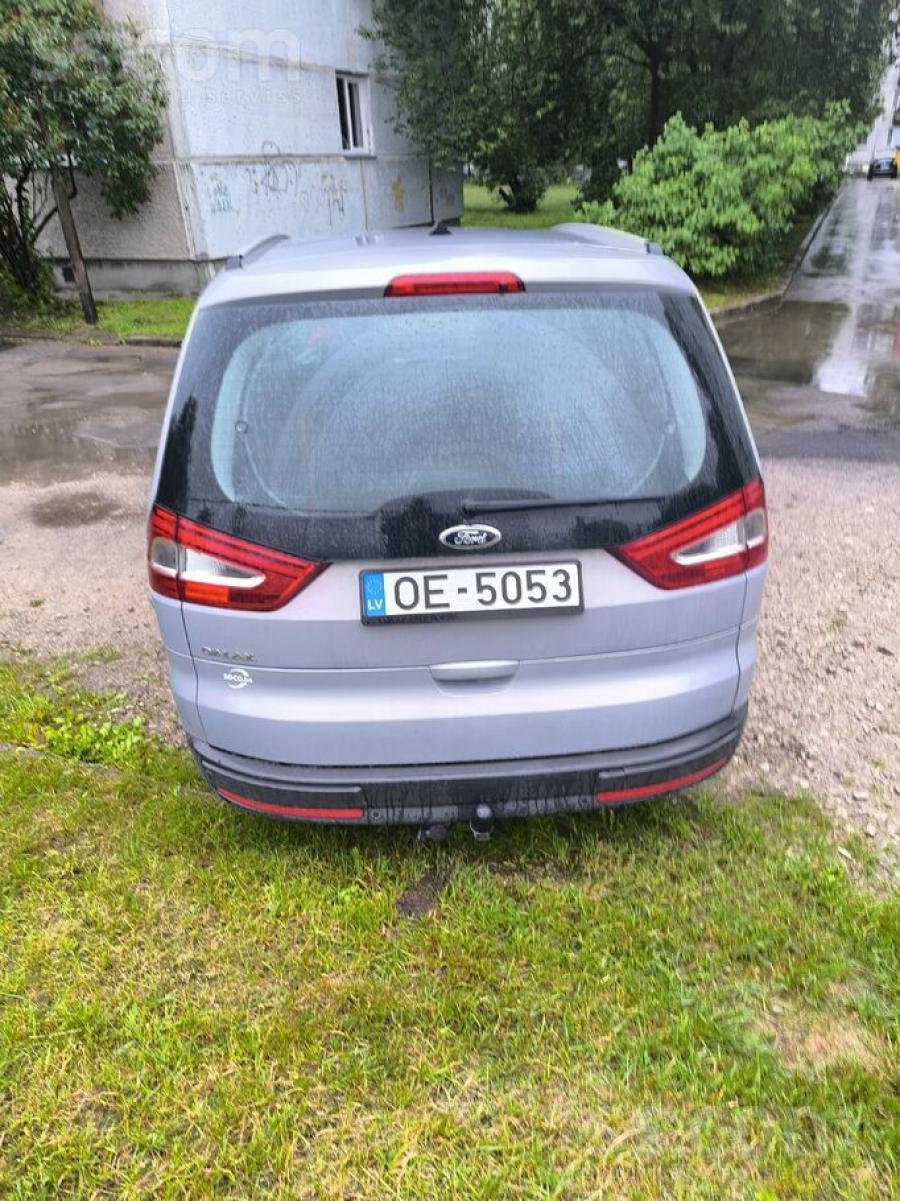 Grey Ford Galaxy 2012 in Jelgava, with an engine capacity of 2.00 L and mileage of 275 thousand km for 5100 €, photo 7 on AUTOMOTO.COM.LV