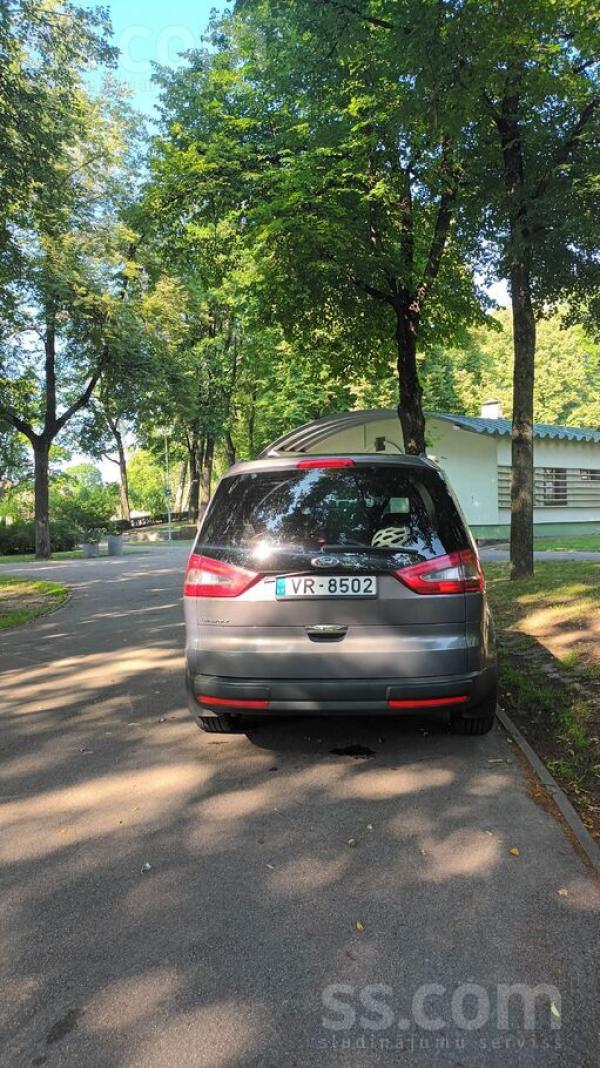 Grey Ford Galaxy 2012 in Riga, with an engine capacity of 2.00 L and mileage of 198 thousand km for 5450 €, photo 4 on AUTOMOTO.COM.LV