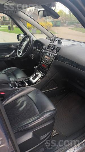 Grey Ford Galaxy 2012 in Riga, with an engine capacity of 2.00 L and mileage of 198 thousand km for 5450 €, photo 6 on AUTOMOTO.COM.LV