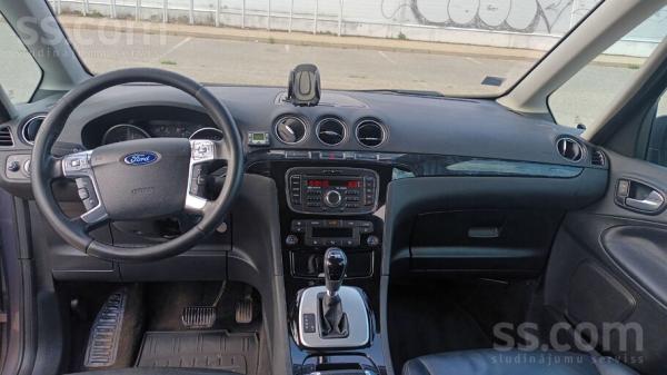 Grey Ford Galaxy 2012 in Riga, with an engine capacity of 2.00 L and mileage of 198 thousand km for 5450 €, photo 7 on AUTOMOTO.COM.LV