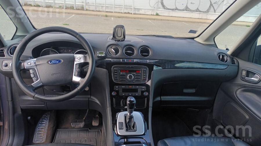 Grey Ford Galaxy 2012 in Riga, with an engine capacity of 2.00 L and mileage of 198 thousand km for 5450 €, photo 8 on AUTOMOTO.COM.LV