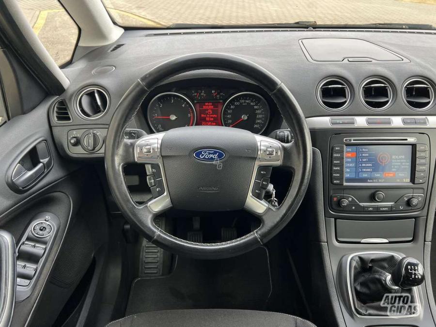 Pelēks Ford Galaxy 2013 Kėdainiai, ar dzinēja tilpumu 2.00 L un nobraukumu 251 tūkst. km par 5250 €, foto 14 vietnē AUTOMOTO.COM.LV