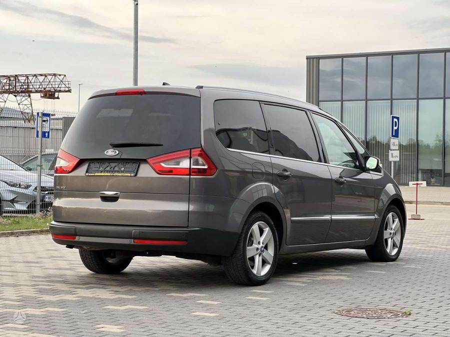 Grey Ford Galaxy 2013 in Siauliai, with an engine capacity of 2.00 L and mileage of 275 thousand km for 6800 €, photo 8 on AUTOMOTO.COM.LV